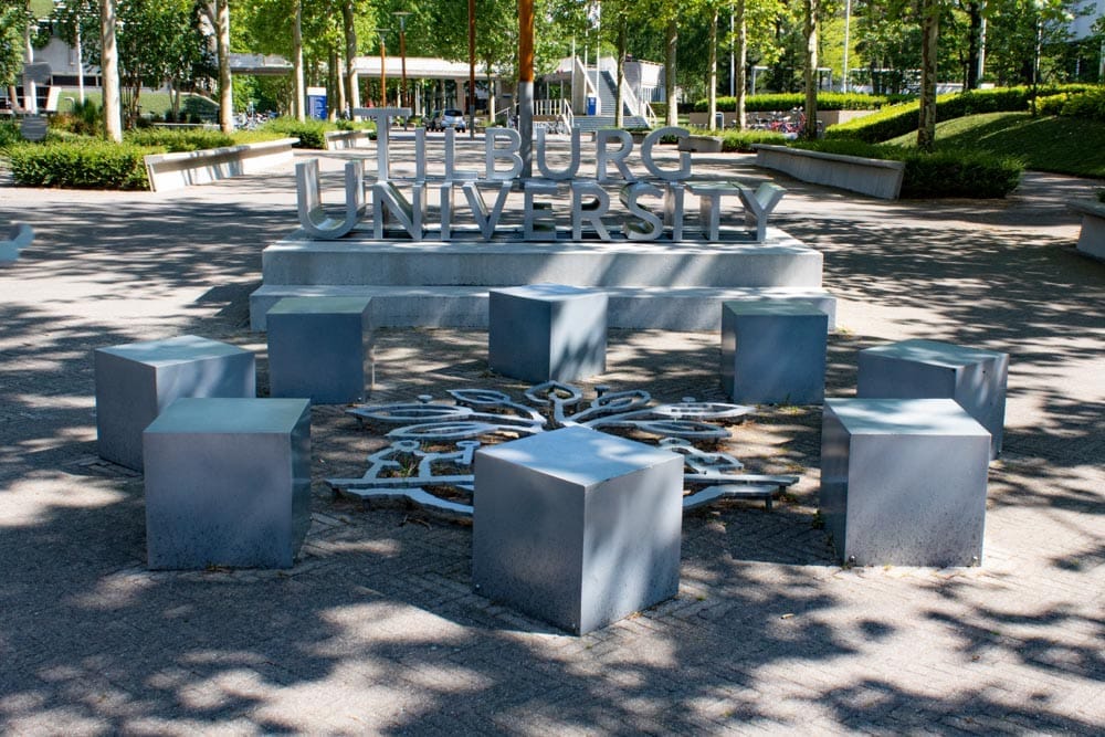 Kunstwerk Logo Tilburg University - TilburgWijzer